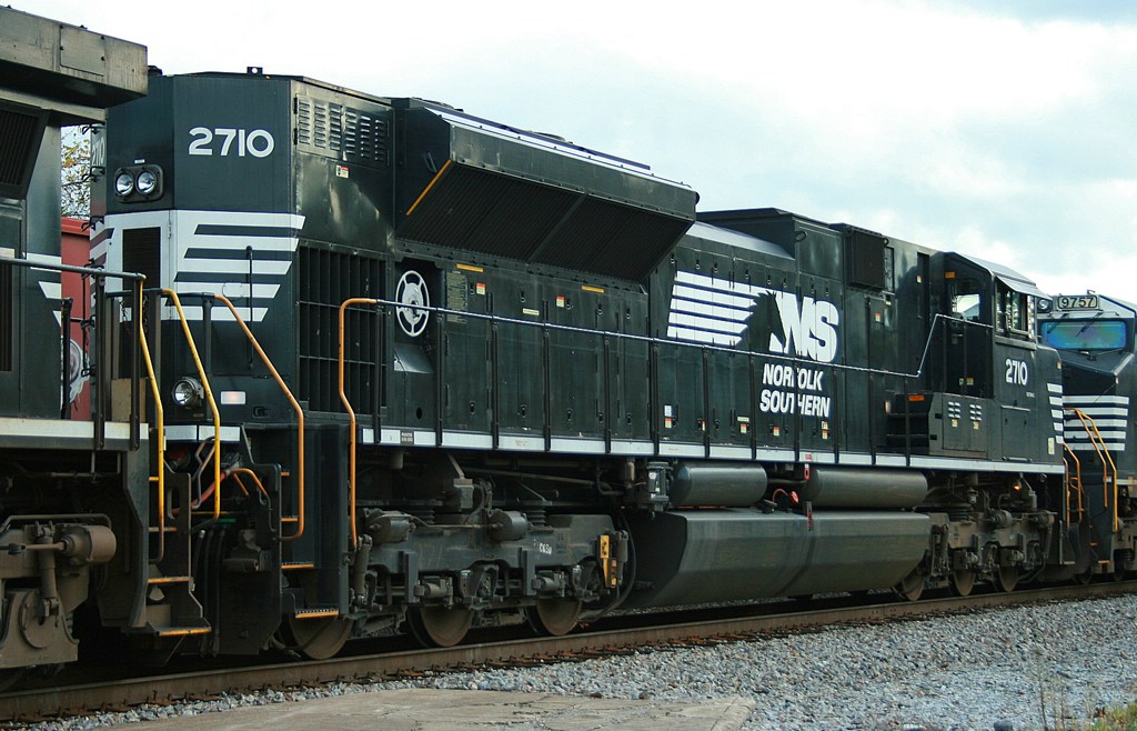 NS 2710